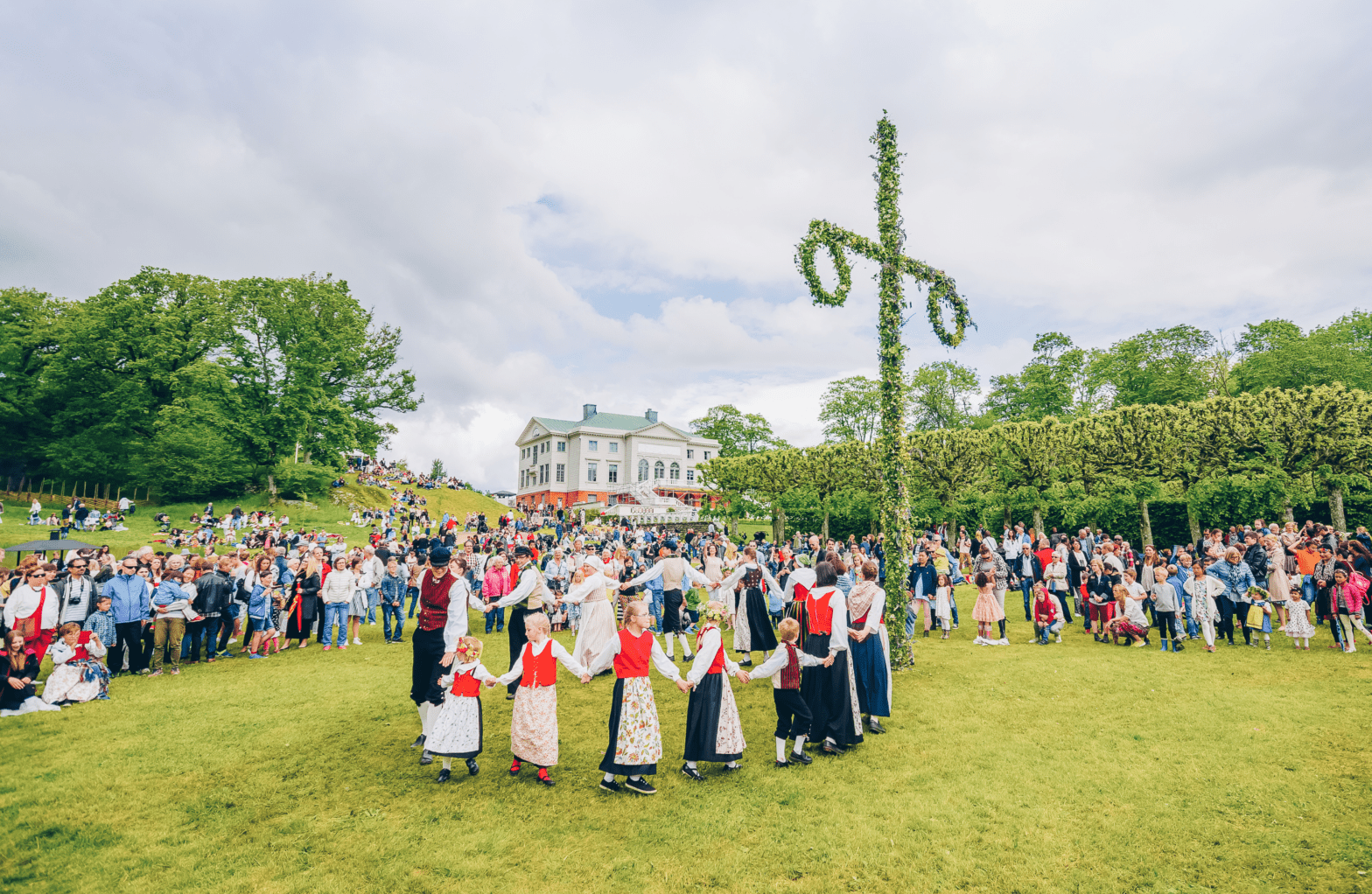 How To Celebrate A Swedish Midsummer | Omio
